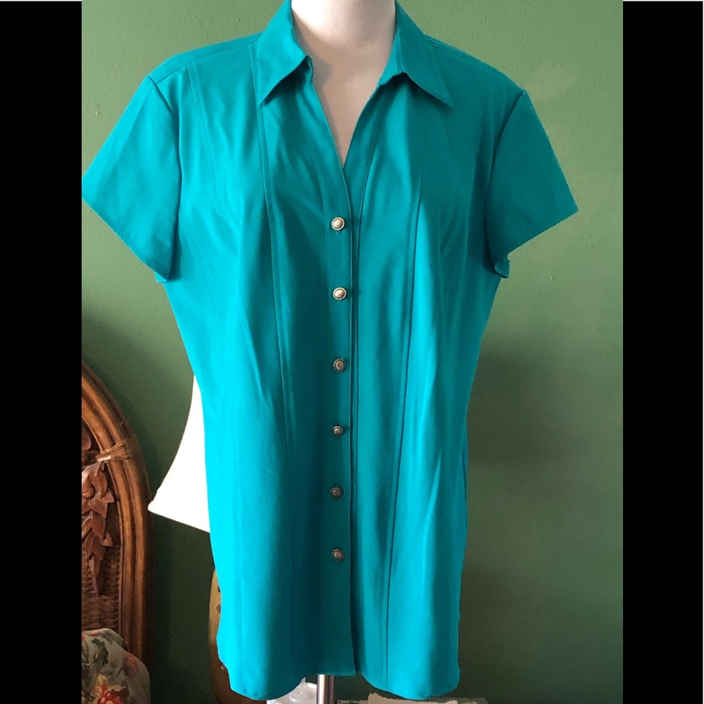 Rich Turquoise Color With Concha Buttons Blouse Nwot - Gem